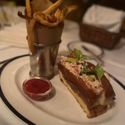 RL Restaurant Chicago, IL 60611 | Discover Full Menu, Reviews & Directions